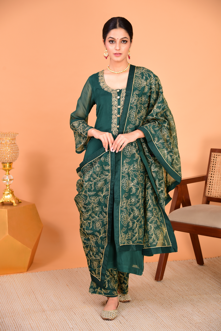 SUNEHRI – Narayani Vastra
